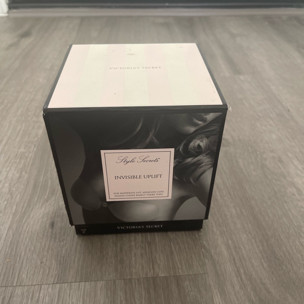 Victorias Secret Invisible Uplift - Gem